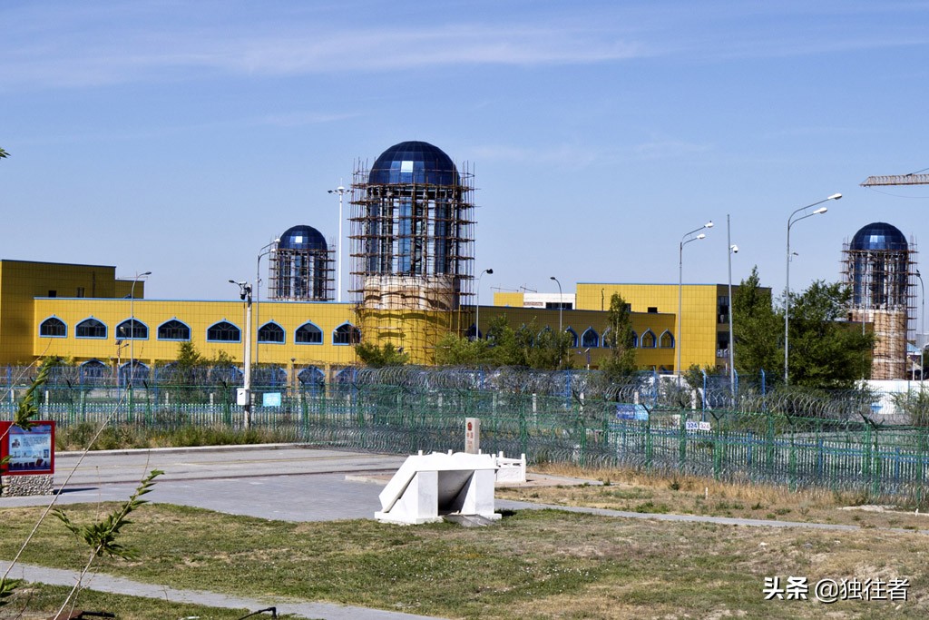 Three highlights of Horgos Port: Double Standing Monument of the River ...