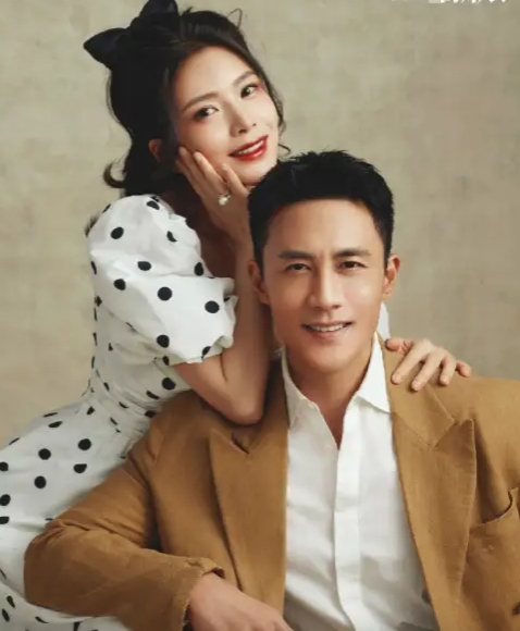 Entertainment News: Zheng Shuang, Deng Lun, Ren Jialun, Liu Yifei, Du ...