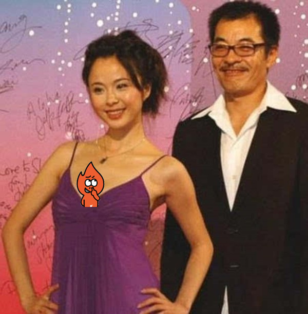 44-year-old Yang Ruoxi rarely takes photos, with thick thighs and stiff face. He has been in ...