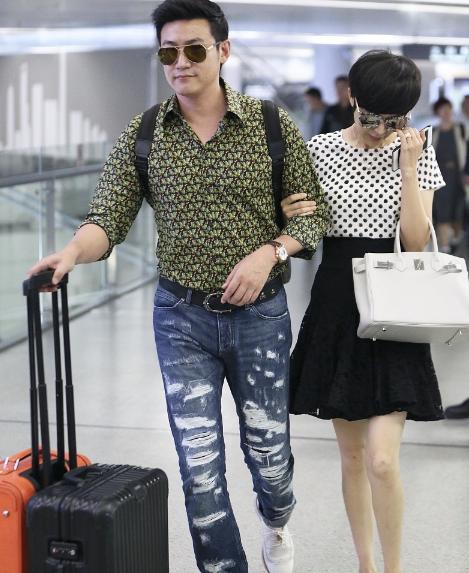 Lu Yi became fat and greasy, making his wife Bao Lei more petite, and ...