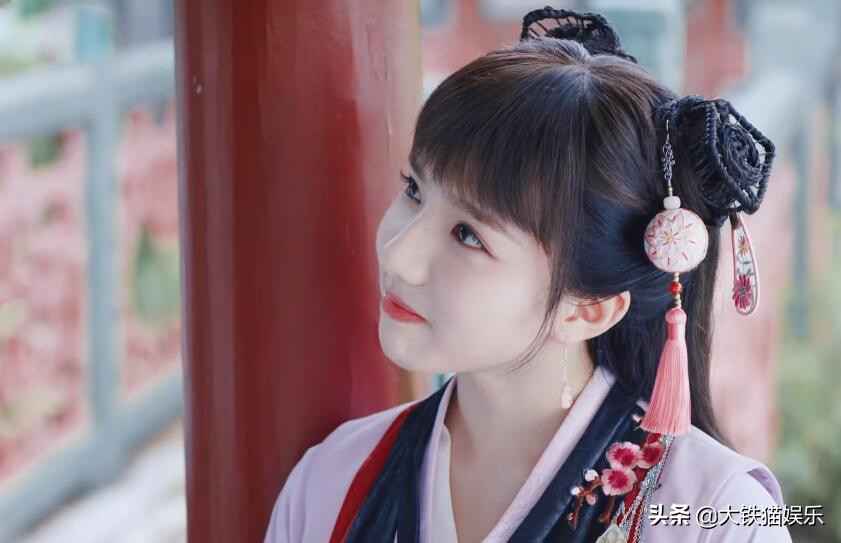 Winking girls, let these 12 actresses tell you what is meant by "aura ...