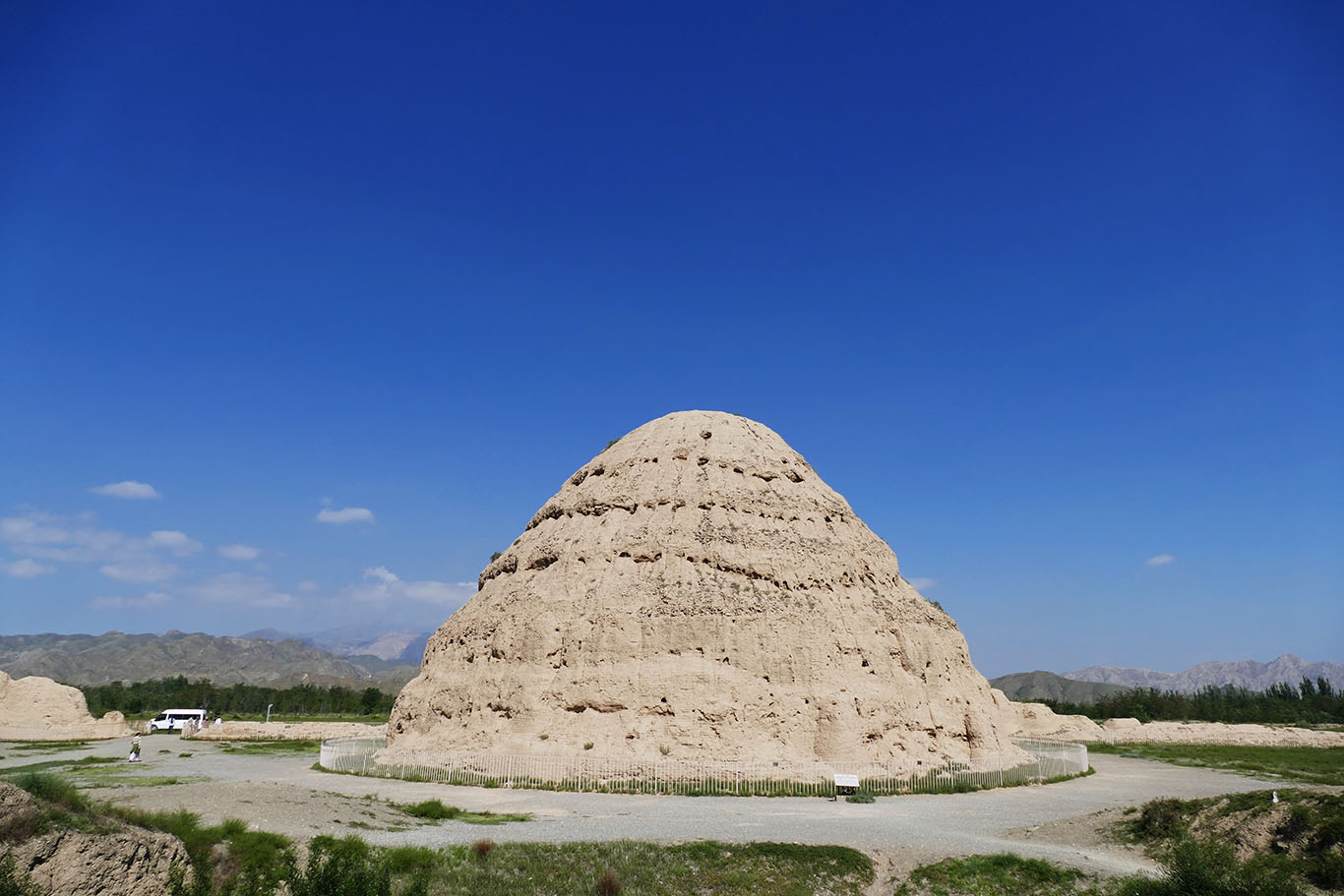 The mysterious tombs of Xixia Kings, annihilated in the dust of history ...
