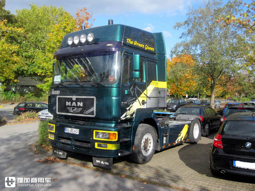 Have you ever seen a MAN F2000 truck with over 600 horsepower and a V10 ...