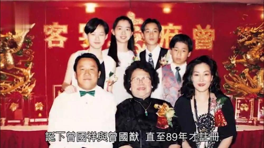 2 marriages, 4 children, "big brother" in the Hong Kong film industry ...