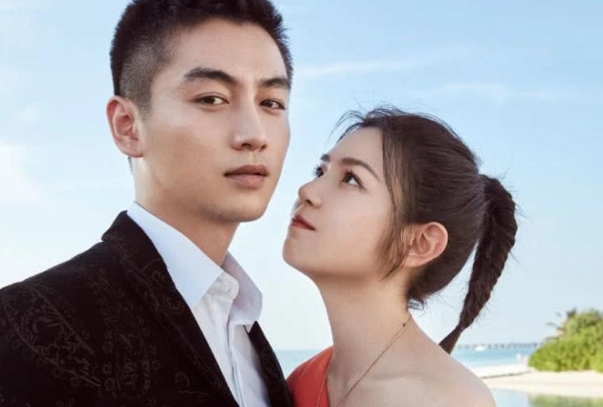 Chen Yanxi took photos of her husband sleeping asleep, with her son's feet on her face, netizens ...