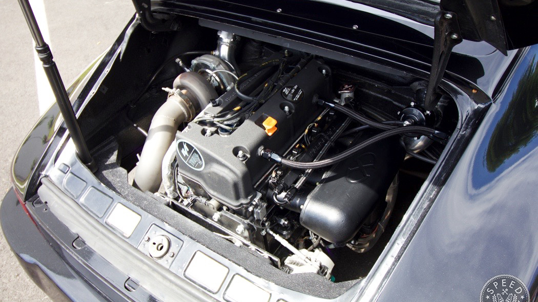 Hellcat V8 is installed in Prius!The 11 craziest engine transplants - iNEWS