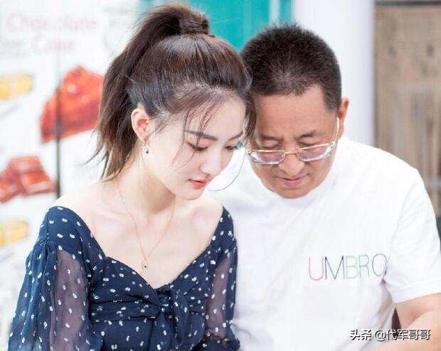 At the age of 13, he became famous as Xue Baoqin, and he broke up with Zhang Mingen at the age ...