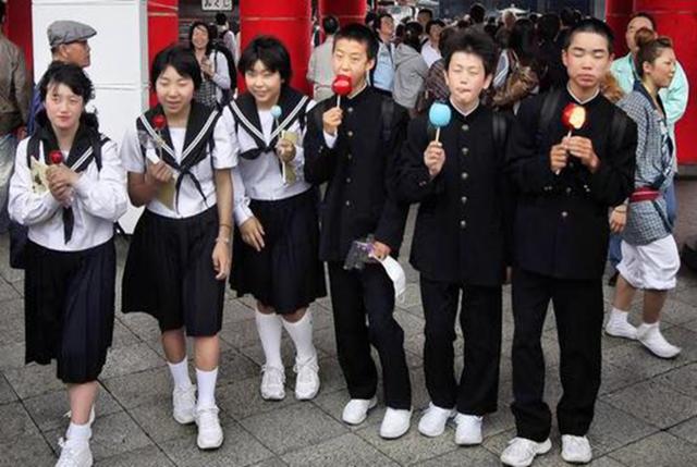 Japanese school uniforms conduct "no men and women" reform, the skirt ...