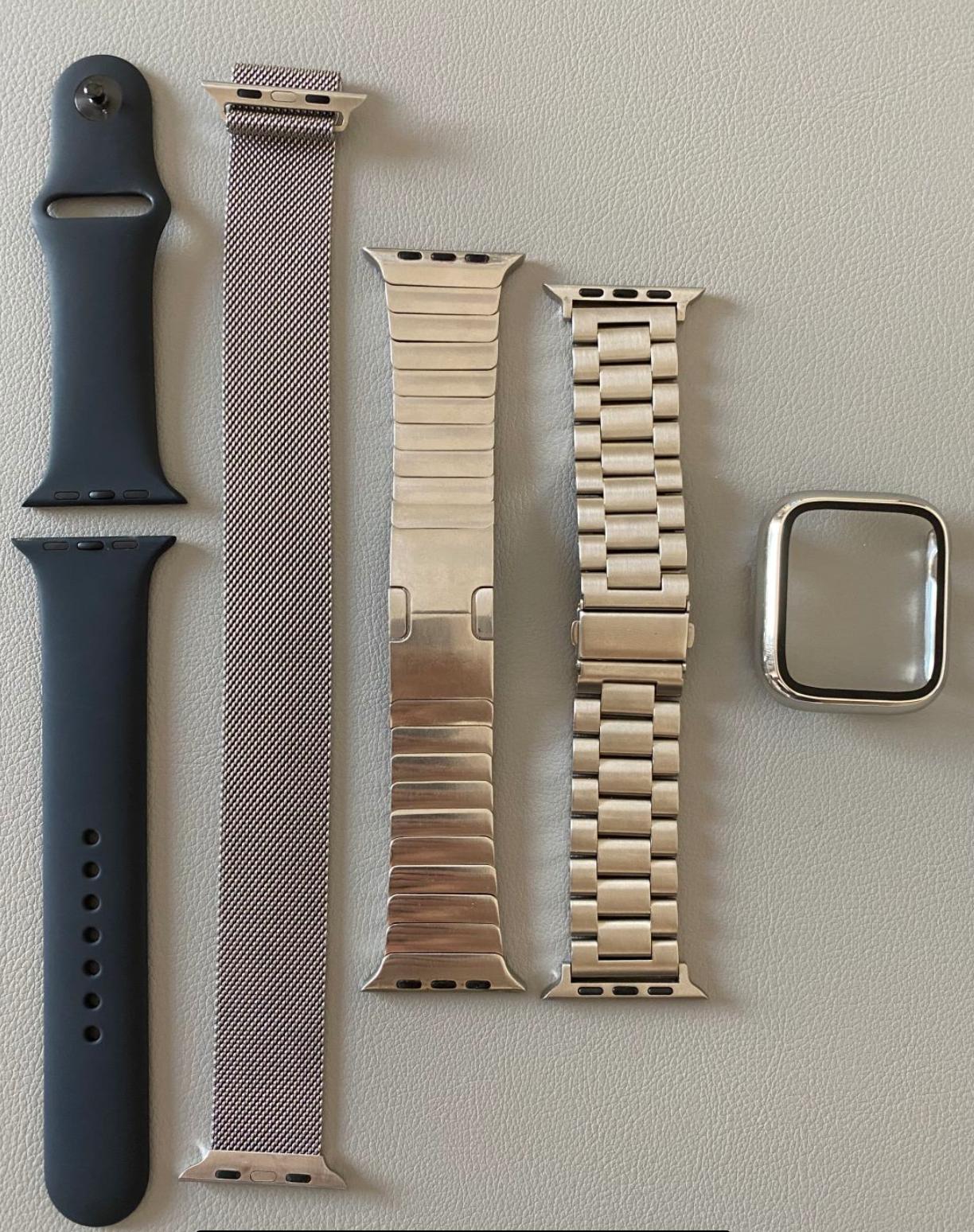 A detailed comparison and evaluation of Apple watch S6 and the first ...