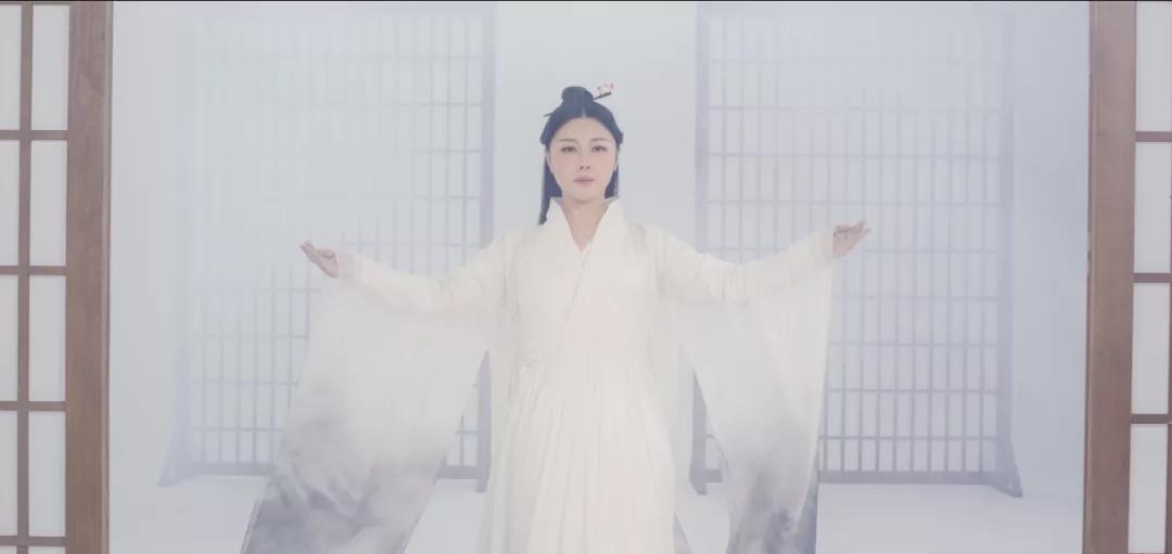 China Renaissance, clothing first - iNEWS