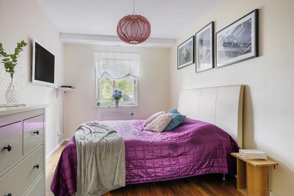 Her 69 square meters one-storey two-bedroom, the cloakroom bathtub has ...