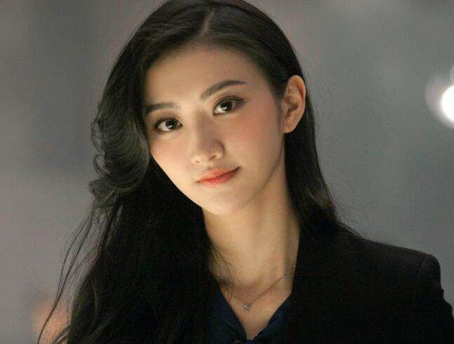 The mysterious lover behind Jing Tian has money and status, but she ...