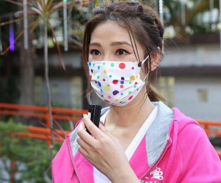 Hong Kong sister Li Minghui shows affection with her tens of billions ...