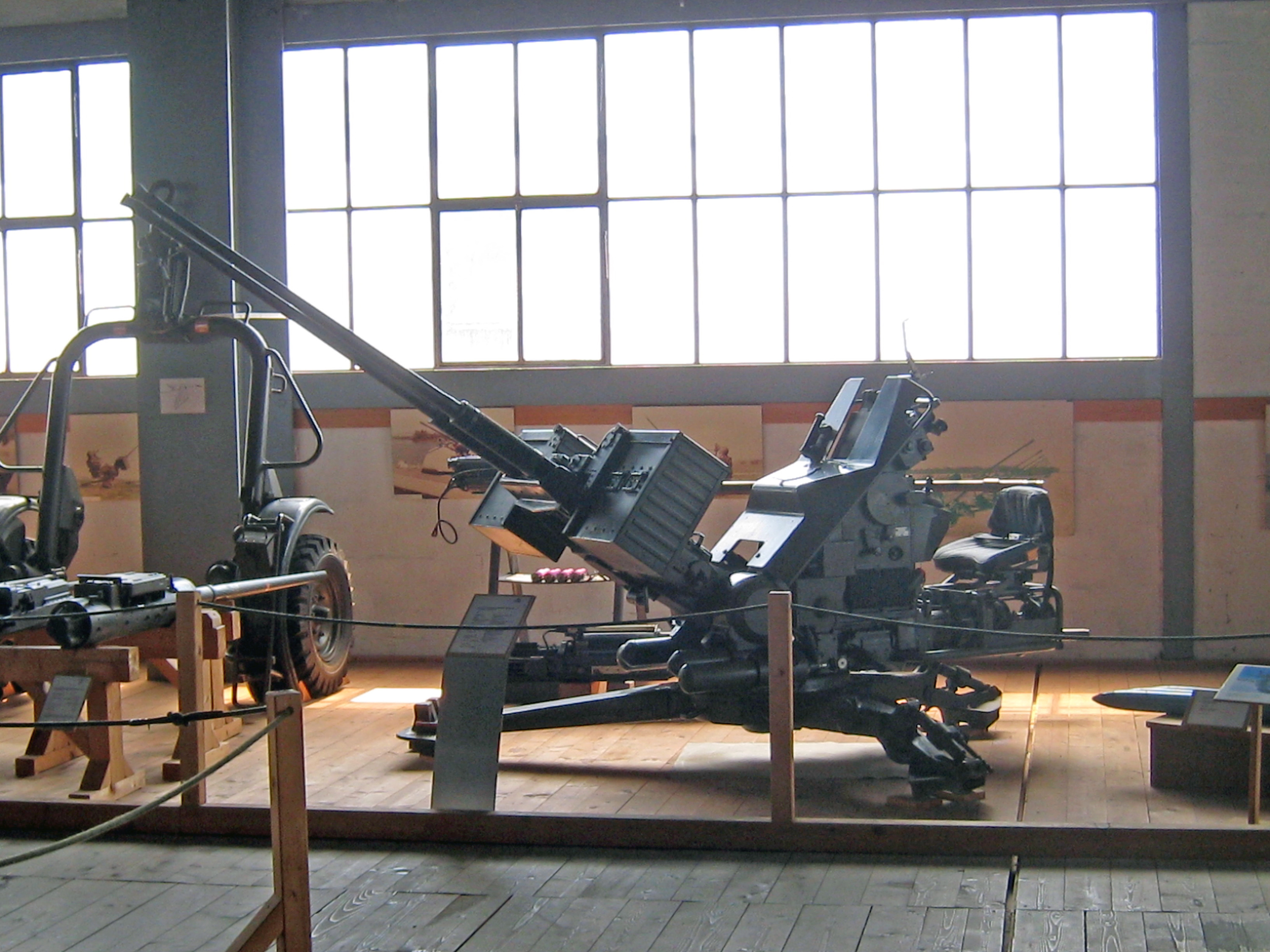 French 20mm/90 CN-MIT-20F2 cannon - iNEWS