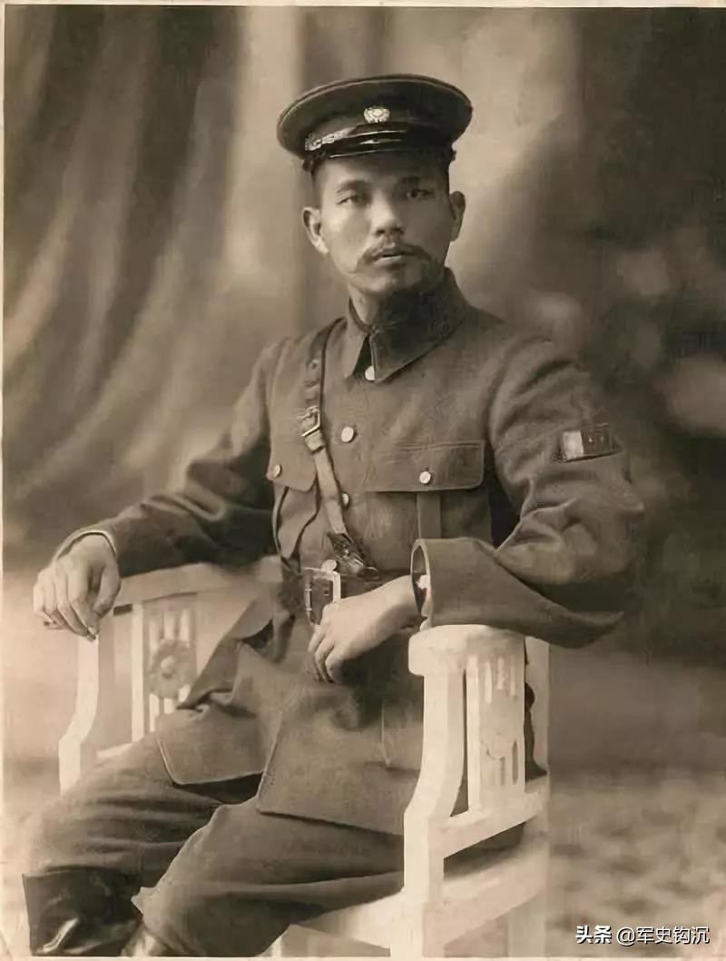 The enemy commander fled, and the adjutant followed his protection. Why ...