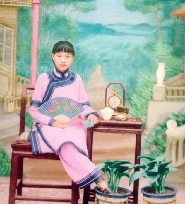 Yang Cuixi, a famous prostitute in the late Qing Dynasty: what pattern ...