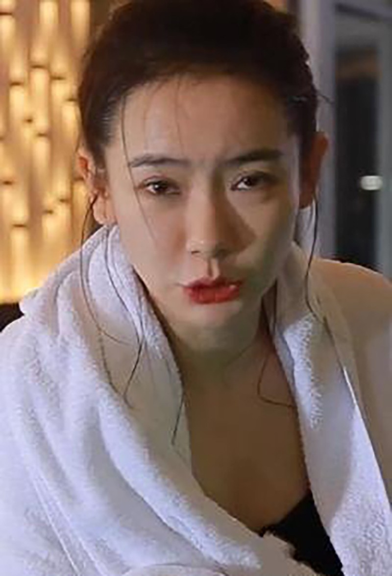 Qi Wei wears a swimsuit to make a movie, causing controversy and sacrifices a lot for her career ...