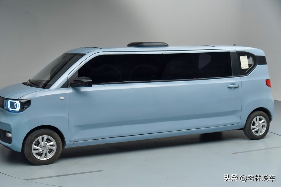 Wuling Hongguang BIG EV is here!The car can accommodate 9 people, the ...