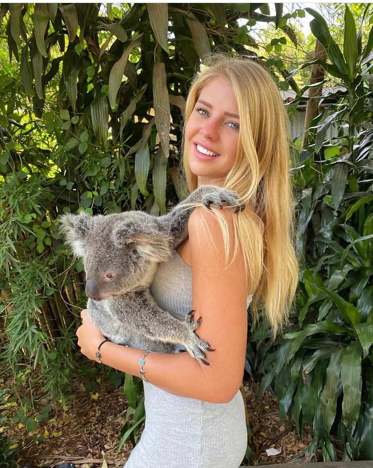 Jade Grobler - iNEWS