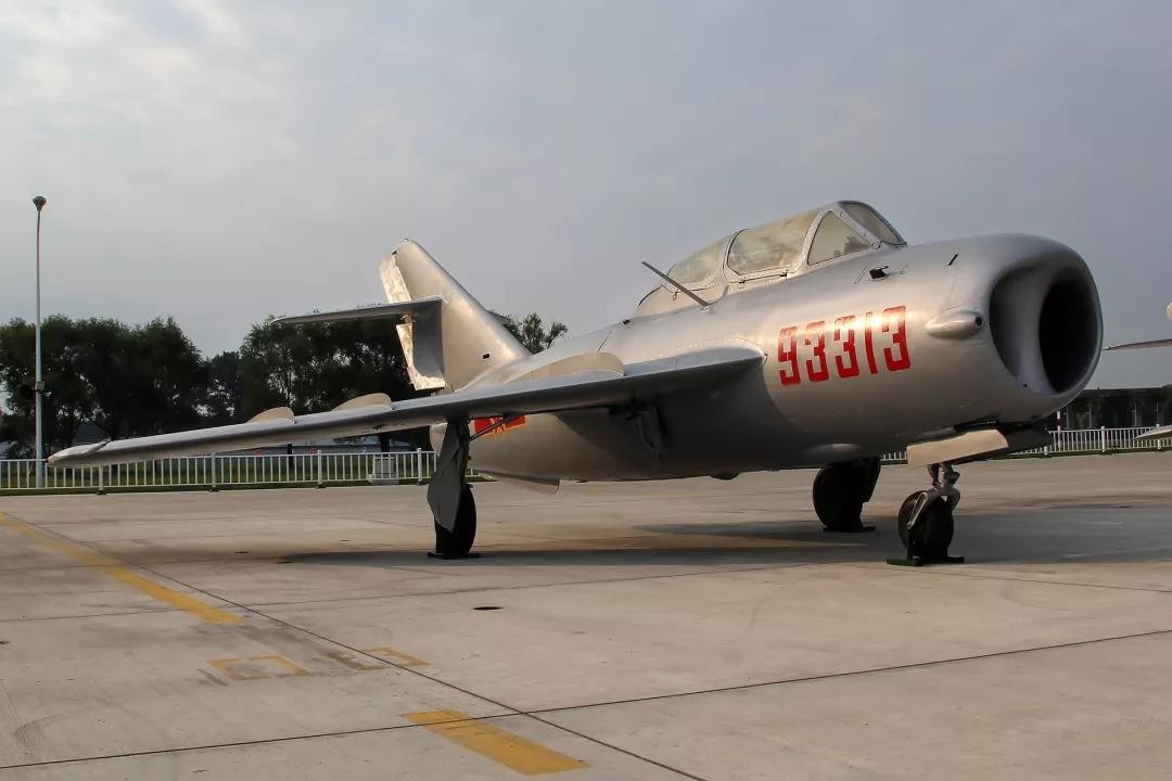 65 years ago, the J-5 fighter jets soared into the sky. The Chinese Air ...