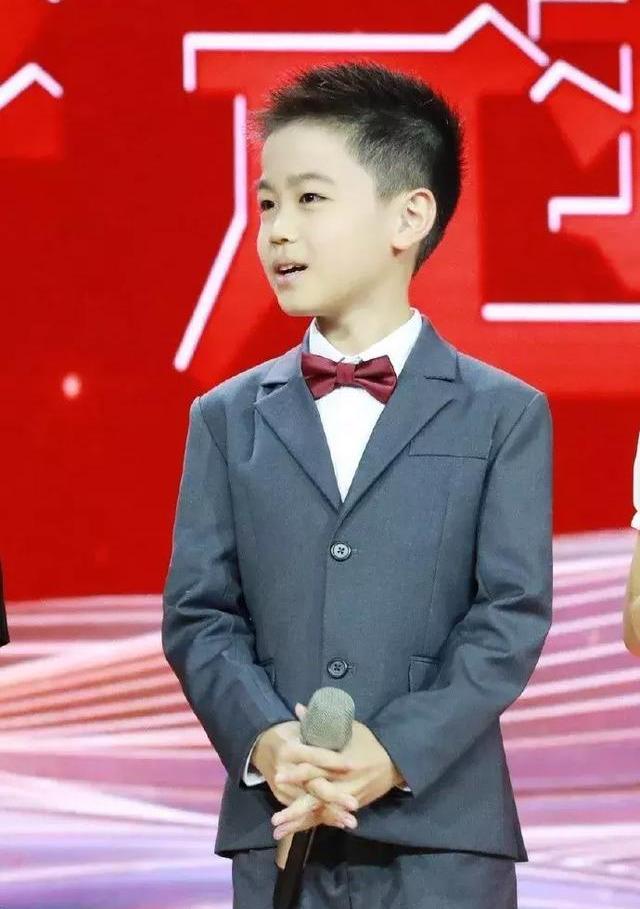 Han Haolin starred in Zhang Yimou's film "Above the Cliff", a true ...