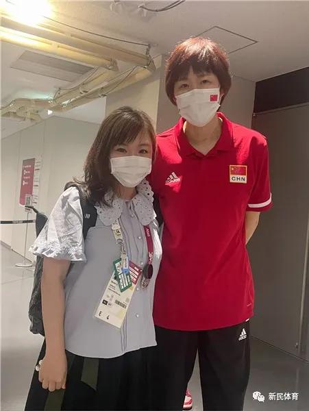 Lang Ping's curtain call, everyone is crying - iNEWS