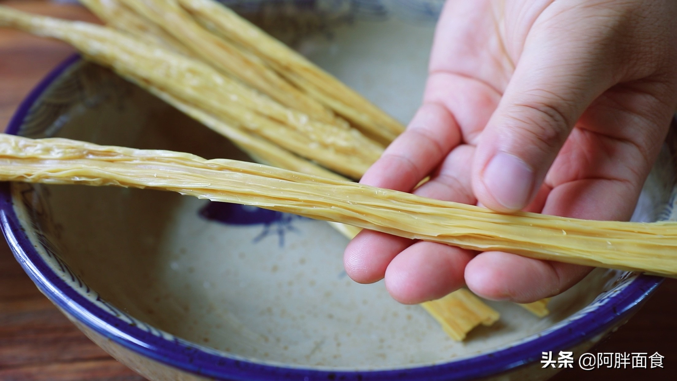 Cold yuba, don't ignore this step, the most detailed method, yuba is ...