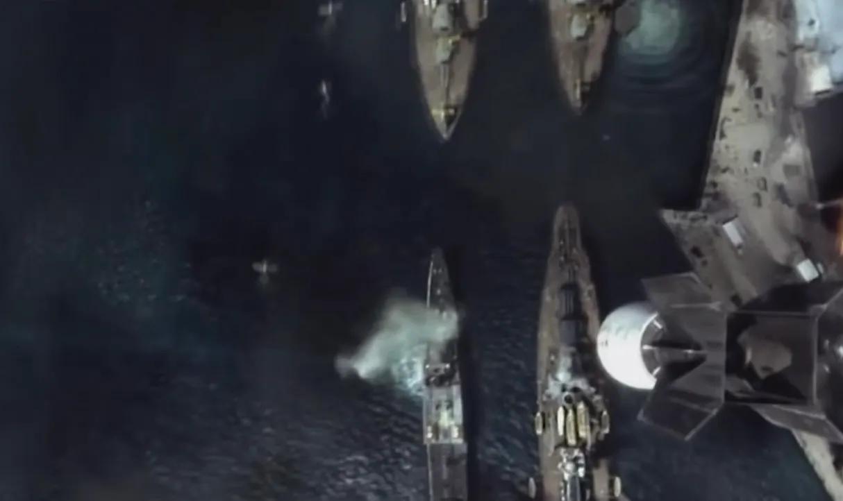 There are also propellers on the bomb, they look very inconspicuous ...