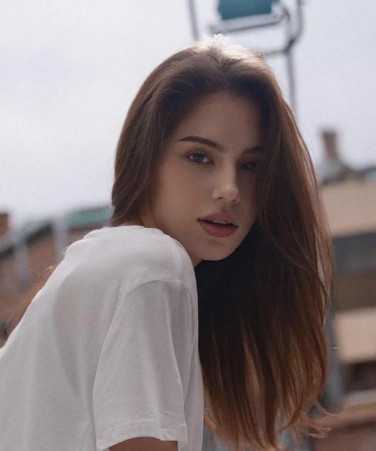 Russian model Romashka - iNEWS