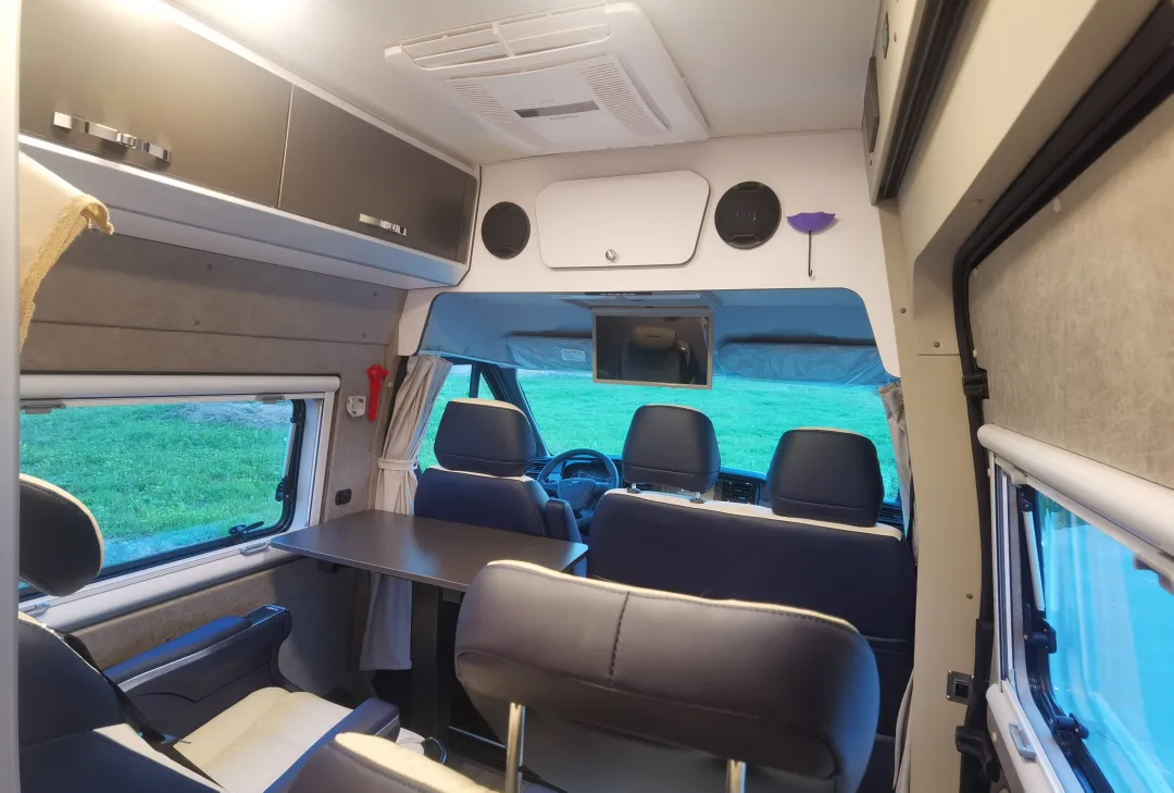 Weihang's new-generation Transit Pro F590 business car or business ...