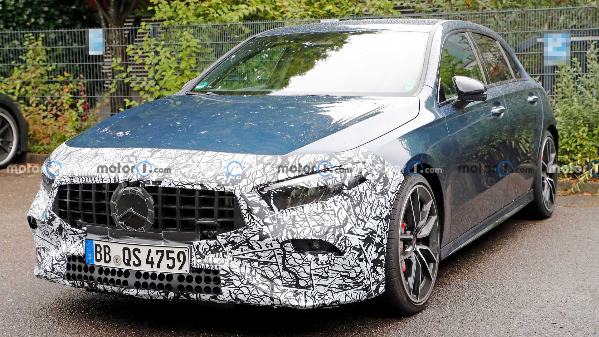 Big mouth grille style upgrade, new Mercedes-Benz AMG A35 test spy ...