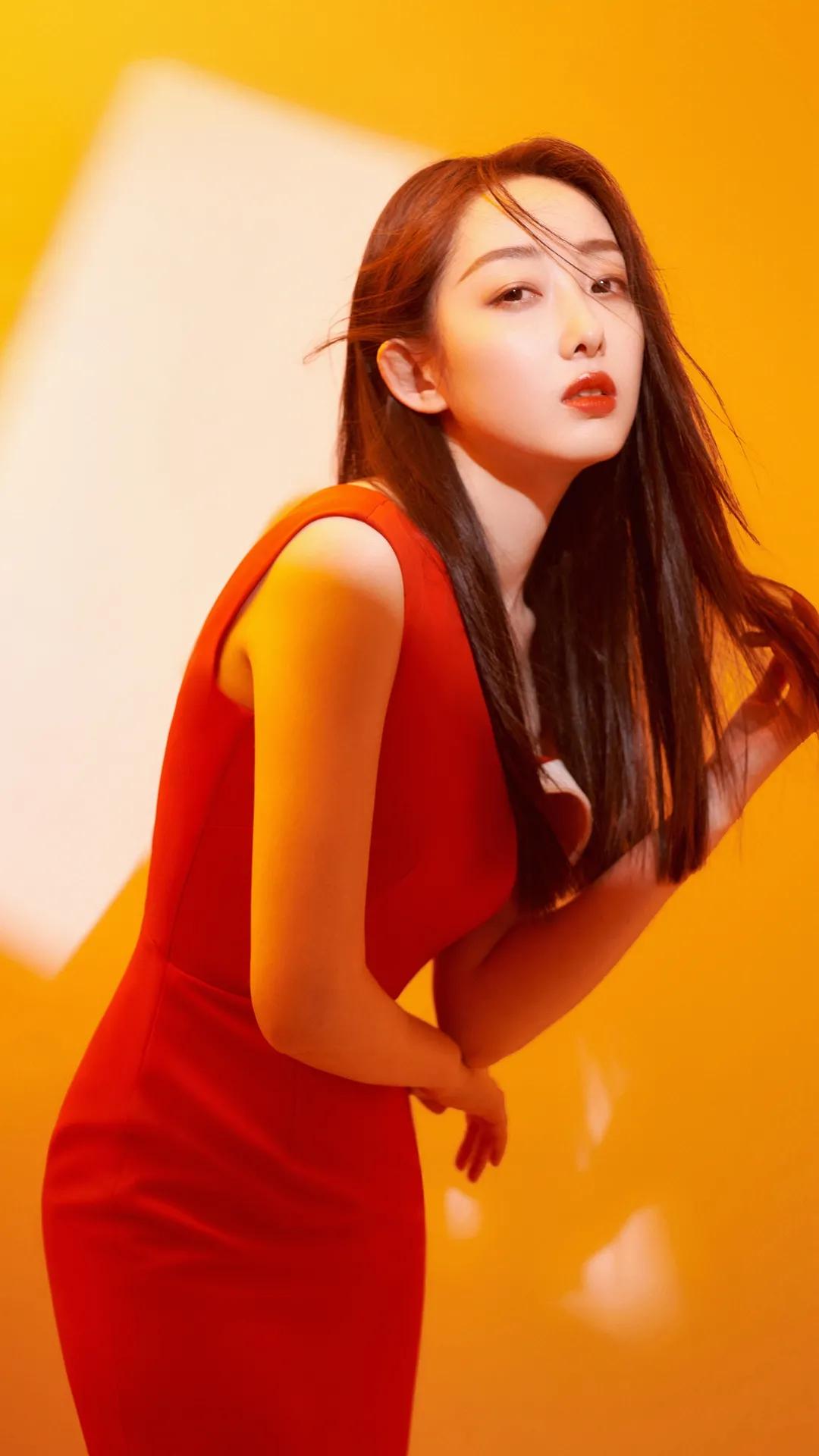 A female star with a tepid popularity but a super-hot body—“Lin Daiyu ...