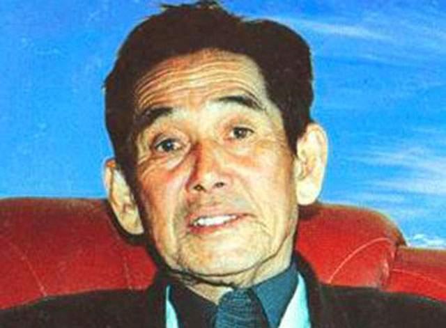 Peng Jiasheng, the hero of the Golden Triangle, raised his gun at the ...