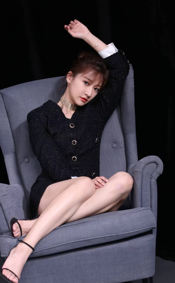 Treasure girl!He confessed in the backlight, full of aura, "old actor ...