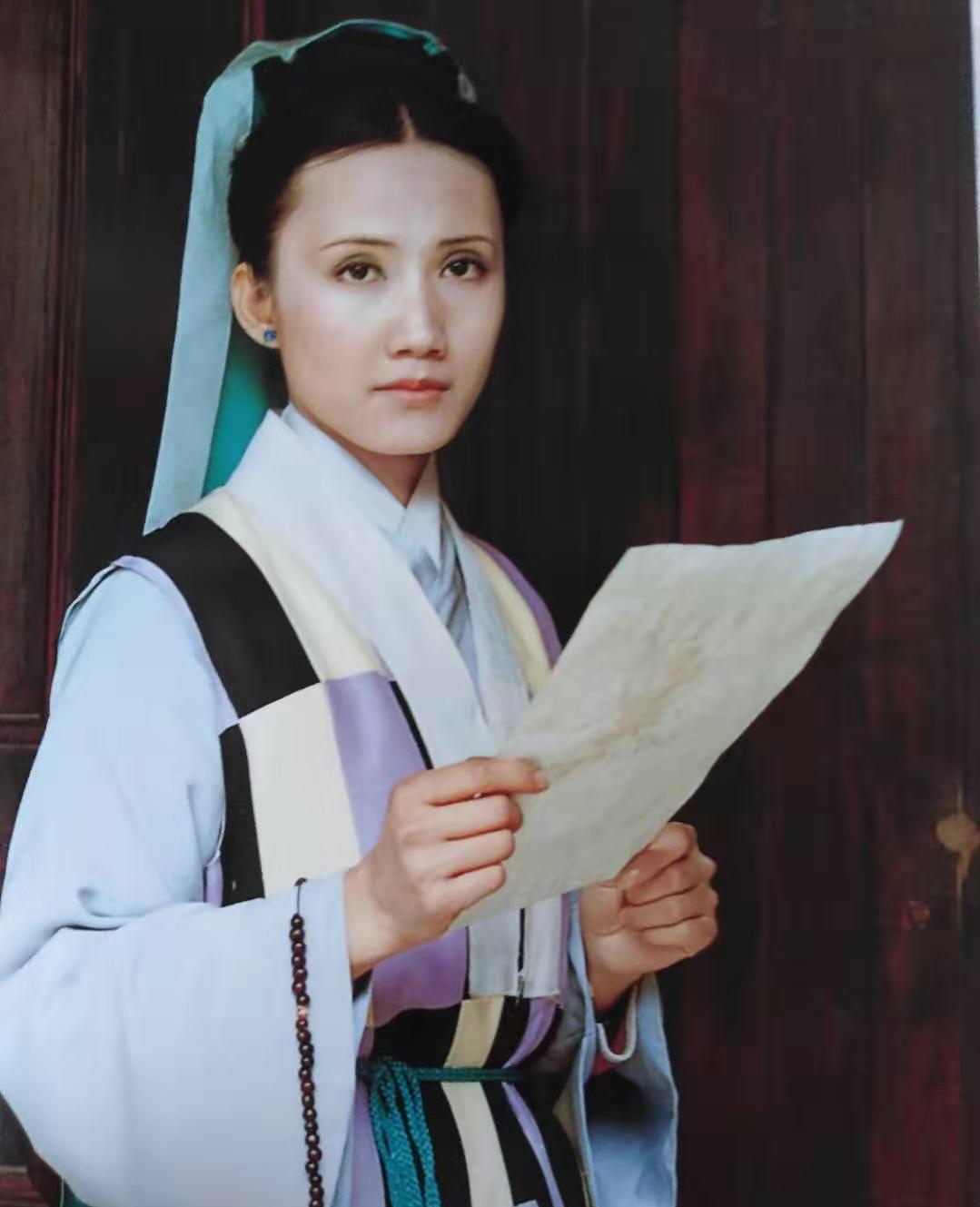 "Dream of Red Mansions": Why is Li Wan who punishes Baoyu to beg for ...