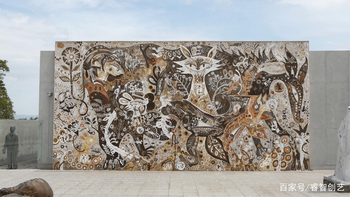 A clay mural full of vitality and Zen by Japanese artist Yusuke Asai ...
