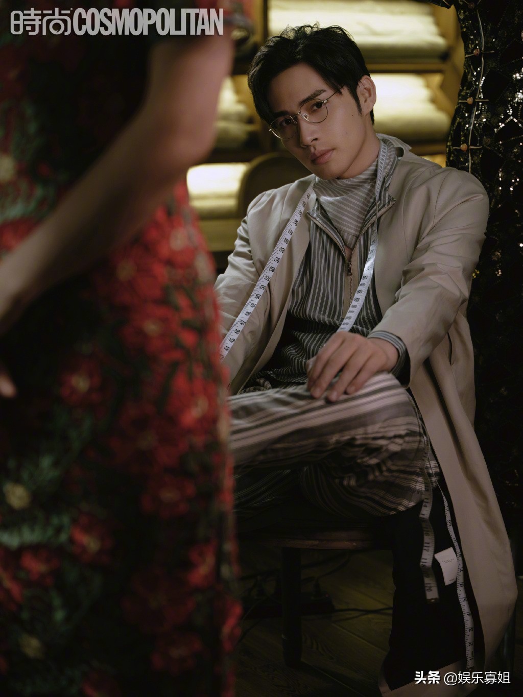 so funny!Zhang Binbin was carried away by security personnel at the airport, so handsome guys ...