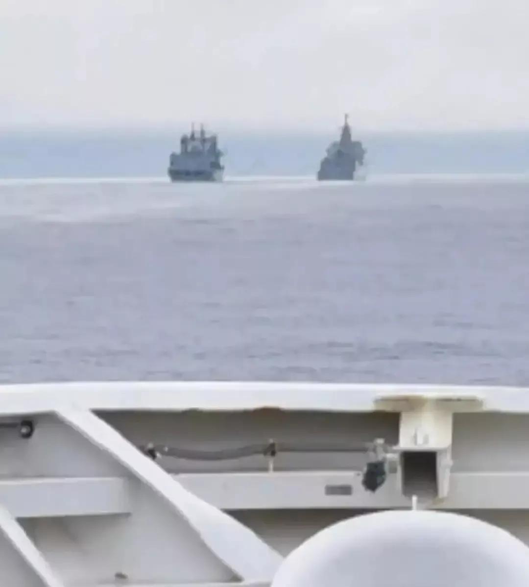 Lift up!The Chinese navy formation appeared in the waters near Alaska ...