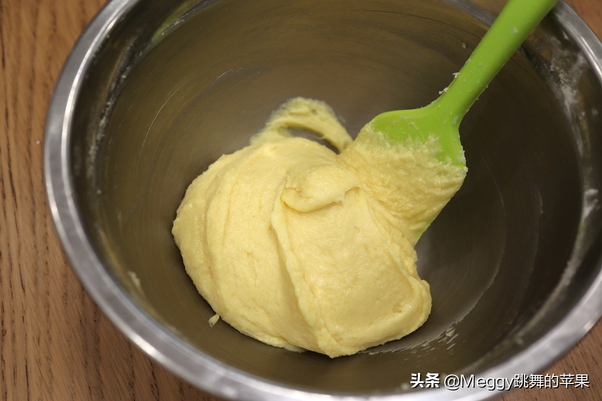 Awesome Mexican taro mashed bread, shaped like a small straw hat ...