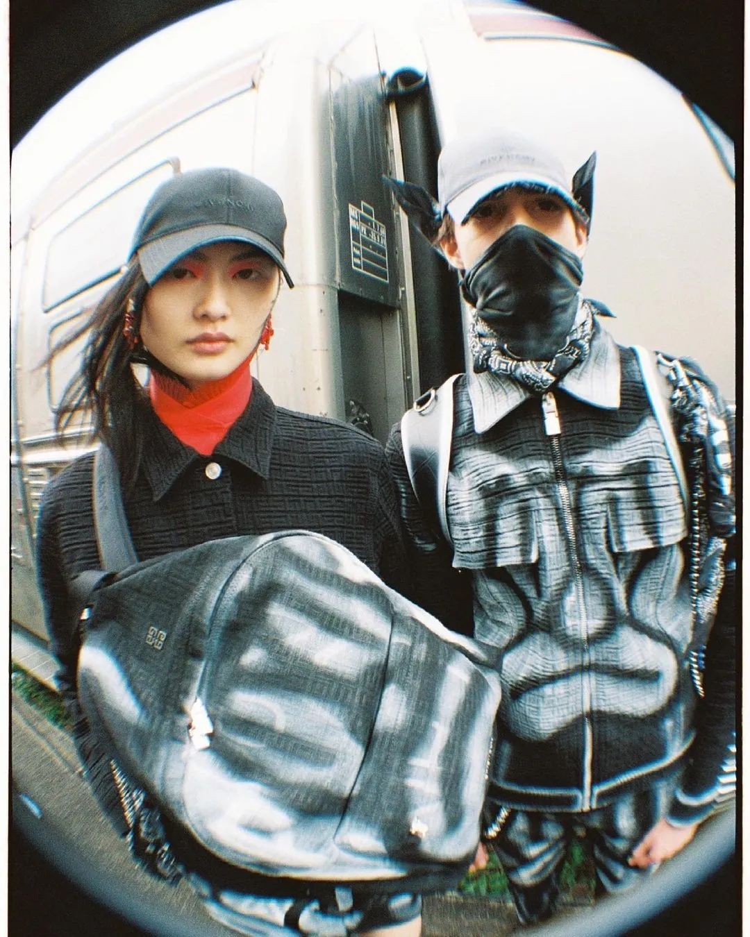 This season's Givenchy has a new meaning again!Do you love it with such ...