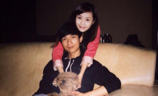 Close family portrait of Chen Chusheng, wife and son - iNEWS