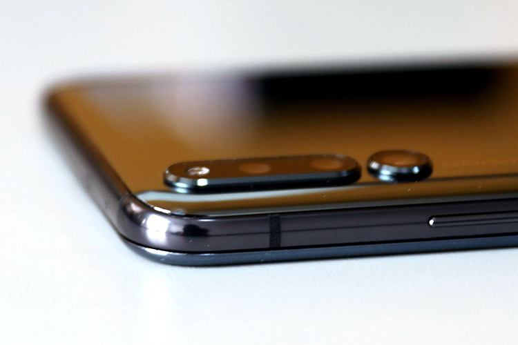 The new phone will join the back side screen design to explore whether ...