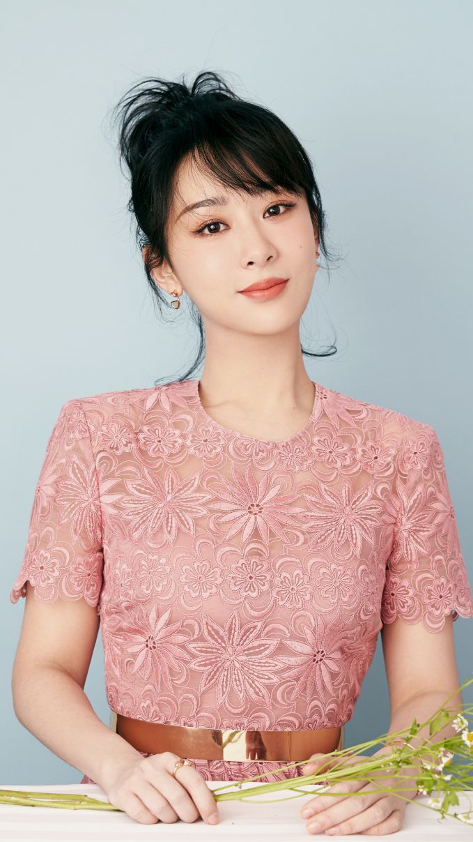 Beautiful pictures: Yang Zi - iNEWS