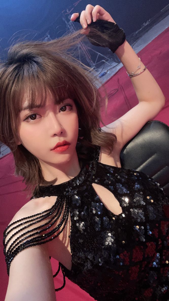 Zhou Shuyi Photo Album - iNEWS