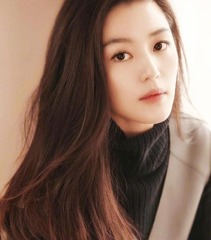 39-year-old Jun Ji-hyun is too strong in body management, showing his ...