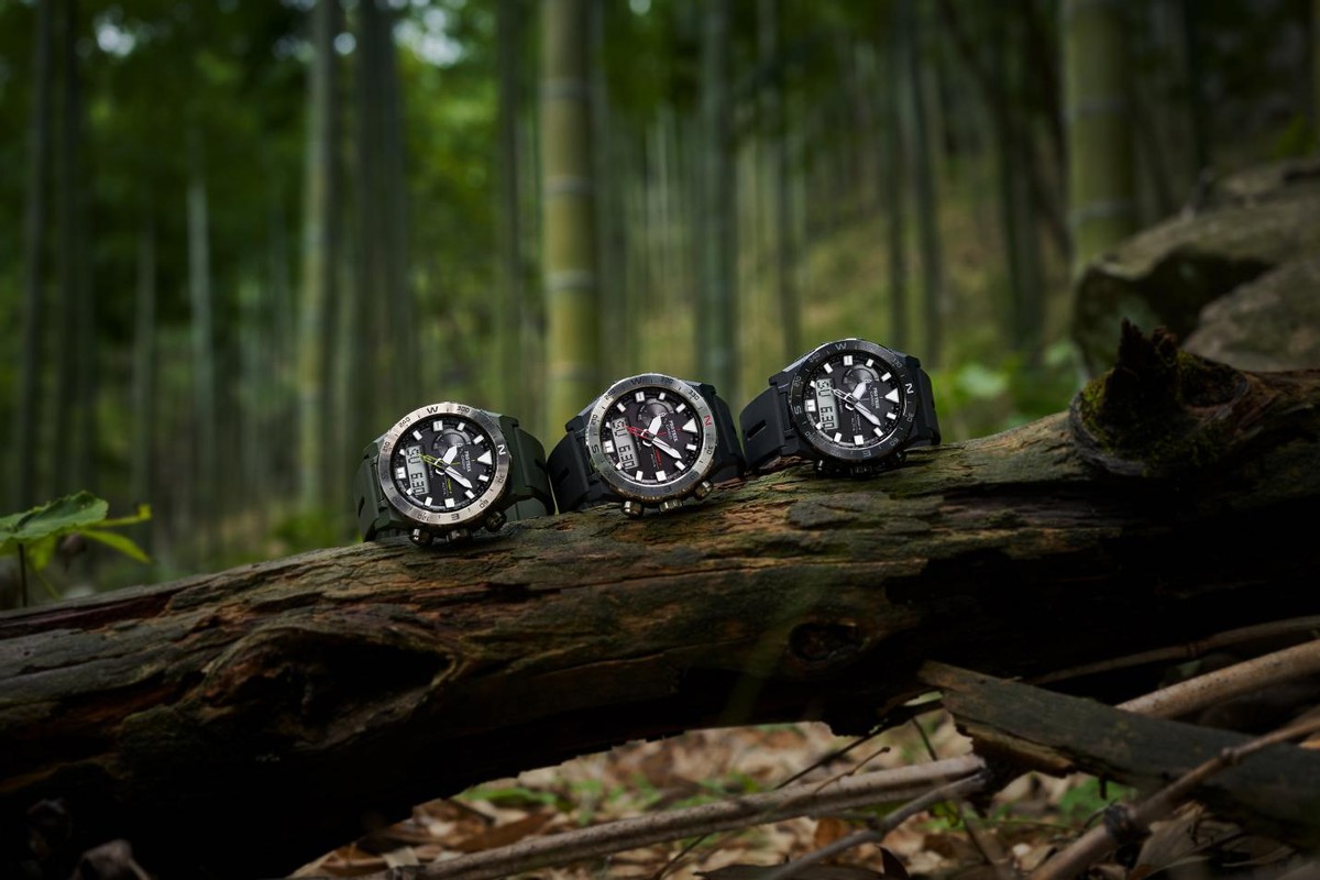 Let PRO TREK PRW-6800 accompany you to experience the thrill of ...