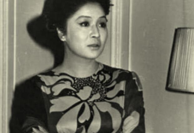 Mrs. Marcos: The beauty queen of the Philippines, for $10 billion in ...