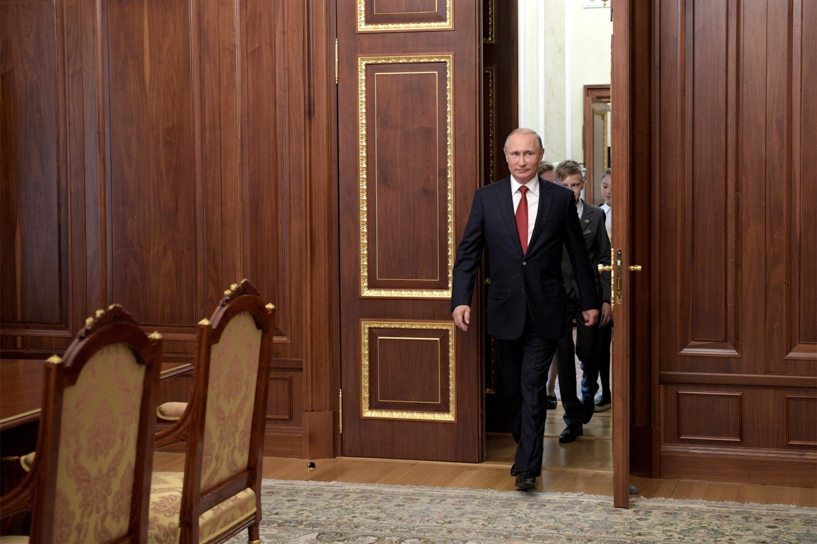 "Gossip" come and see → Putin's wardrobe - iNEWS