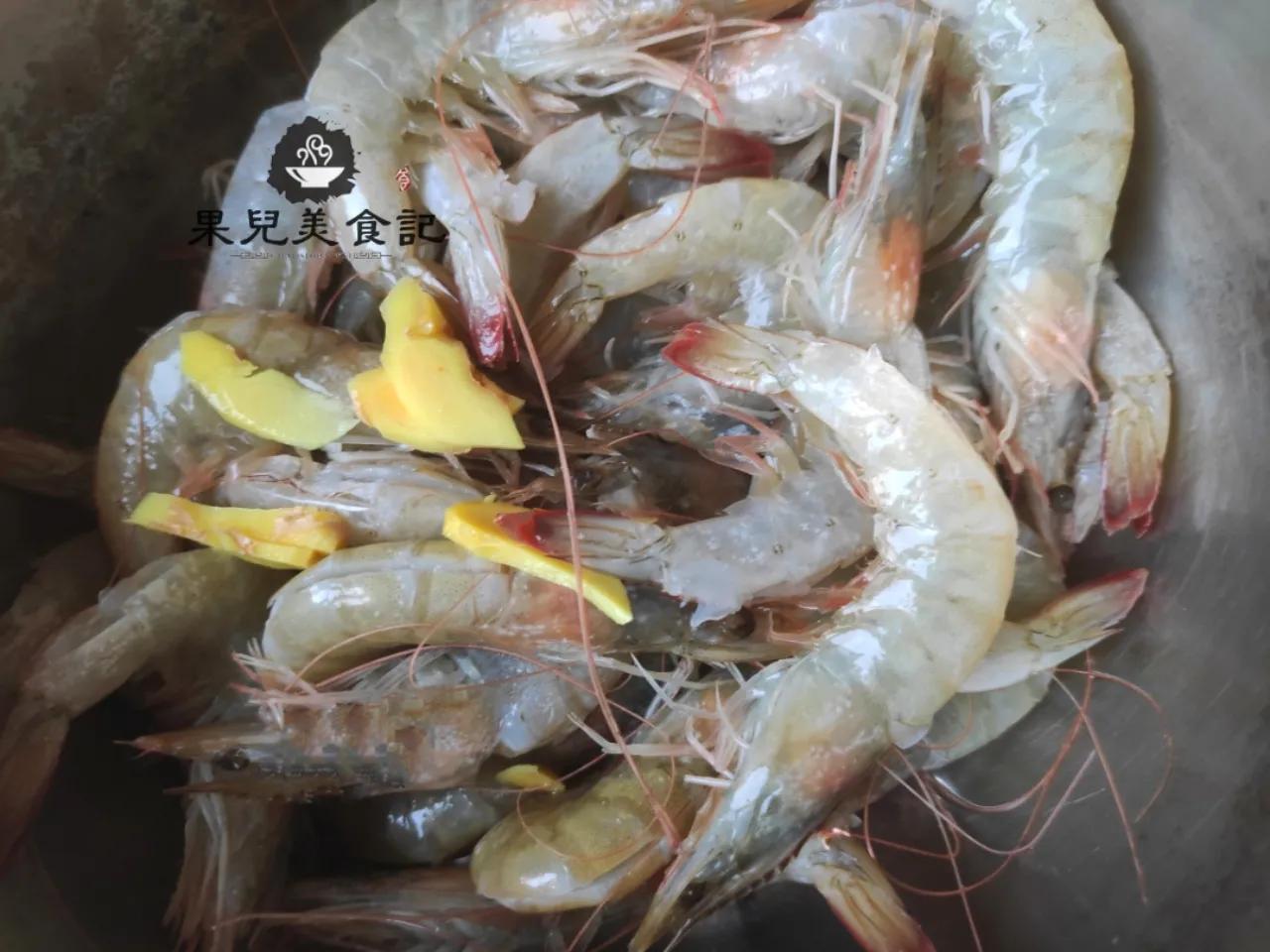When making dry pot shrimp, master 2 points, the shrimp is spicy and ...