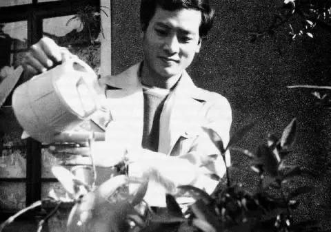 3 male stars in the entertainment industry who are favored by "rich ...